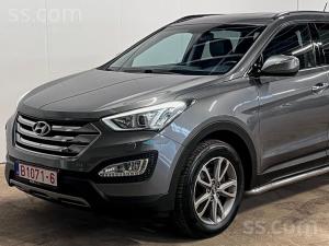 Pelēks Hyundai Santa Fe 2013 Jūrmala, ar dzinēja tilpumu 2.40 L un nobraukumu 197 tūkst. km par 11450 €, foto 5 vietnē AUTOMOTO.COM.LV