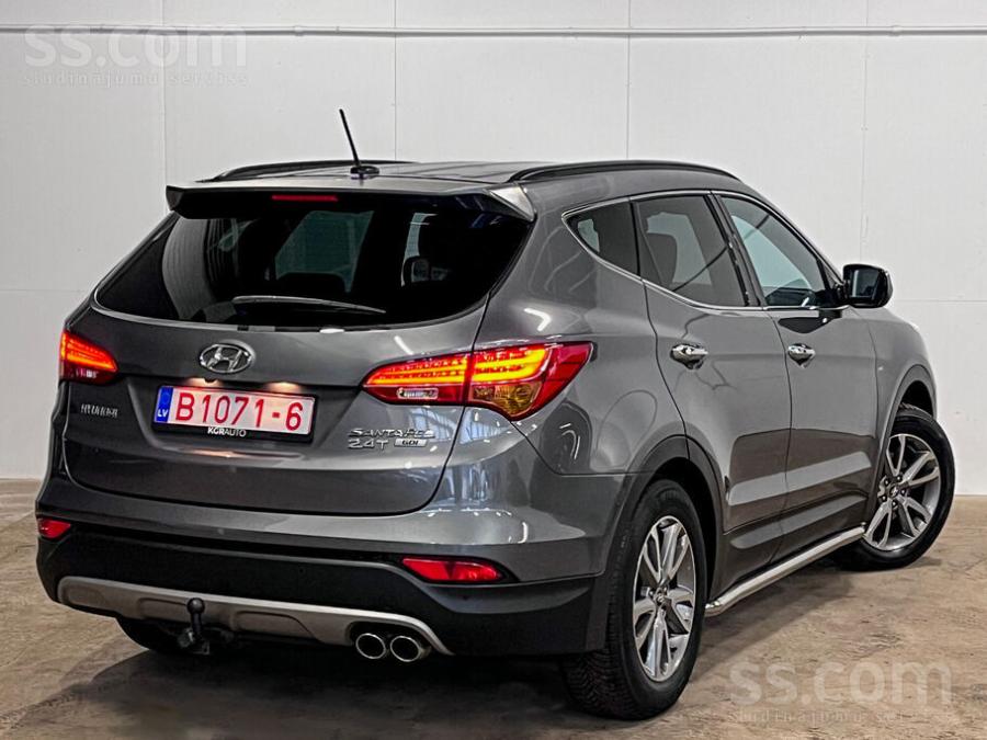 Grey Hyundai Santa Fe 2013 in Jurmala, with an engine capacity of 2.40 L and mileage of 197 thousand km for 11450 €, photo 11 on AUTOMOTO.COM.LV