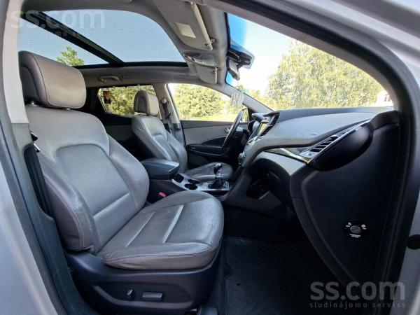 Pelēks Hyundai Santa Fe 2013 Valmiera, ar dzinēja tilpumu 2.20 L un nobraukumu 296 tūkst. km par 8250 €, foto 6 vietnē AUTOMOTO.COM.LV