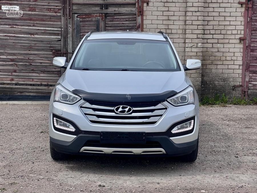 Pelēks Hyundai Santa Fe 2013 Kretinga, ar dzinēja tilpumu 2.00 L un nobraukumu 180 tūkst. km par 8500 €, foto 3 vietnē AUTOMOTO.COM.LV