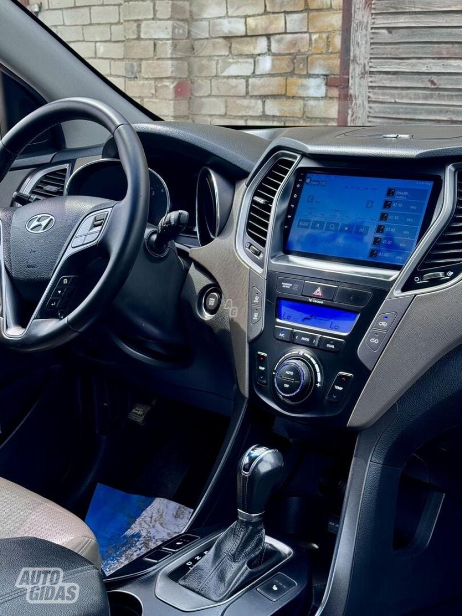 Pelēks Hyundai Santa Fe 2013 Kretinga, ar dzinēja tilpumu 2.00 L un nobraukumu 180 tūkst. km par 8500 €, foto 14 vietnē AUTOMOTO.COM.LV