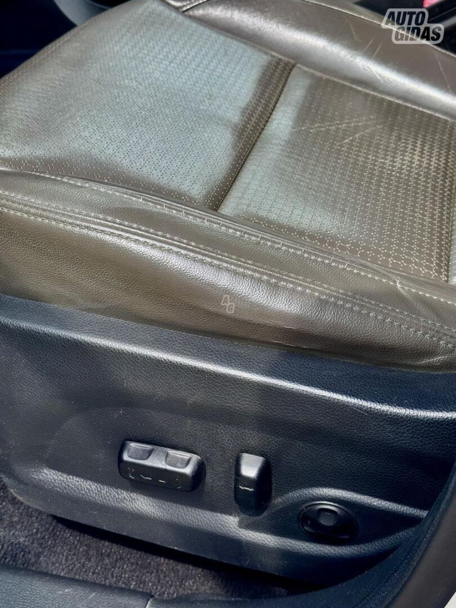 Pelēks Hyundai Santa Fe 2013 Kretinga, ar dzinēja tilpumu 2.00 L un nobraukumu 180 tūkst. km par 8500 €, foto 16 vietnē AUTOMOTO.COM.LV