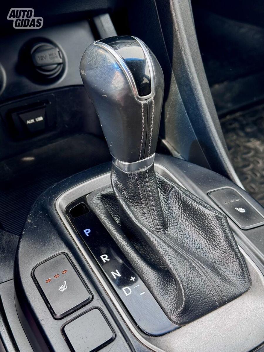 Pelēks Hyundai Santa Fe 2013 Kretinga, ar dzinēja tilpumu 2.00 L un nobraukumu 180 tūkst. km par 8500 €, foto 17 vietnē AUTOMOTO.COM.LV