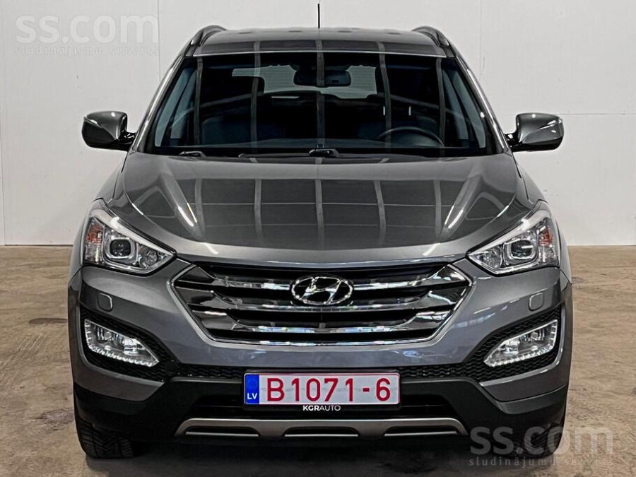Pelēks Hyundai Santa Fe 2013 Jūrmala, ar dzinēja tilpumu 2.40 L un nobraukumu 198 tūkst. km par 11750 €, foto 4 vietnē AUTOMOTO.COM.LV