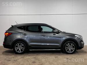 Pelēks Hyundai Santa Fe 2013 Jūrmala, ar dzinēja tilpumu 2.40 L un nobraukumu 198 tūkst. km par 11750 €, foto 8 vietnē AUTOMOTO.COM.LV