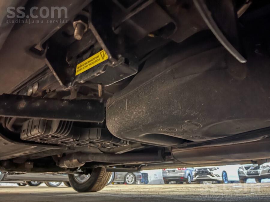 Pelēks Hyundai Santa Fe 2013 Jūrmala, ar dzinēja tilpumu 2.40 L un nobraukumu 198 tūkst. km par 11750 €, foto 32 vietnē AUTOMOTO.COM.LV