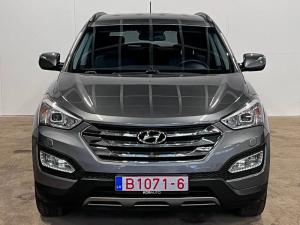 Grey Hyundai Santa Fe 2013 in Jurmala, with an engine capacity of 2.40 L and mileage of 198 thousand km for 11750 €, photo 4 on AUTOMOTO.COM.LV