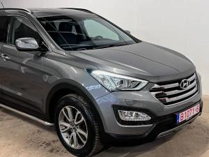Grey Hyundai Santa Fe 2013 in Jurmala, with an engine capacity of 2.40 L and mileage of 198 thousand km for 11750 €, photo 9 on AUTOMOTO.COM.LV