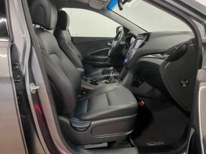 Grey Hyundai Santa Fe 2013 in Jurmala, with an engine capacity of 2.40 L and mileage of 198 thousand km for 11750 €, photo 18 on AUTOMOTO.COM.LV
