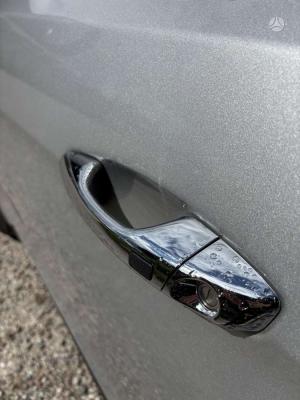 Grey Hyundai Santa Fe 2013 in Utena, with an engine capacity of 2.20 L and mileage of 196 thousand km for 7850 €, photo 20 on AUTOMOTO.COM.LV