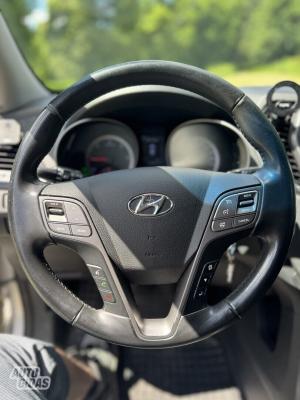 Pelēks Hyundai Santa Fe 2013 Viļņa, ar dzinēja tilpumu 2.20 L un nobraukumu 281 tūkst. km par 8300 €, foto 11 vietnē AUTOMOTO.COM.LV