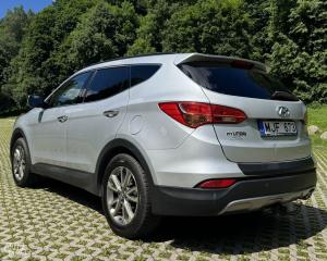 Grey Hyundai Santa Fe 2013 in Vilnius, with an engine capacity of 2.20 L and mileage of 281 thousand km for 8300 €, photo 5 on AUTOMOTO.COM.LV