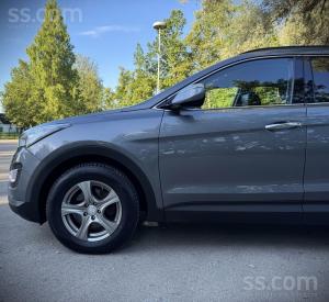 Pelēks Hyundai Santa Fe 2013 Jūrmala, ar dzinēja tilpumu 2.20 L un nobraukumu 168 tūkst. km par 9995 €, foto 16 vietnē AUTOMOTO.COM.LV