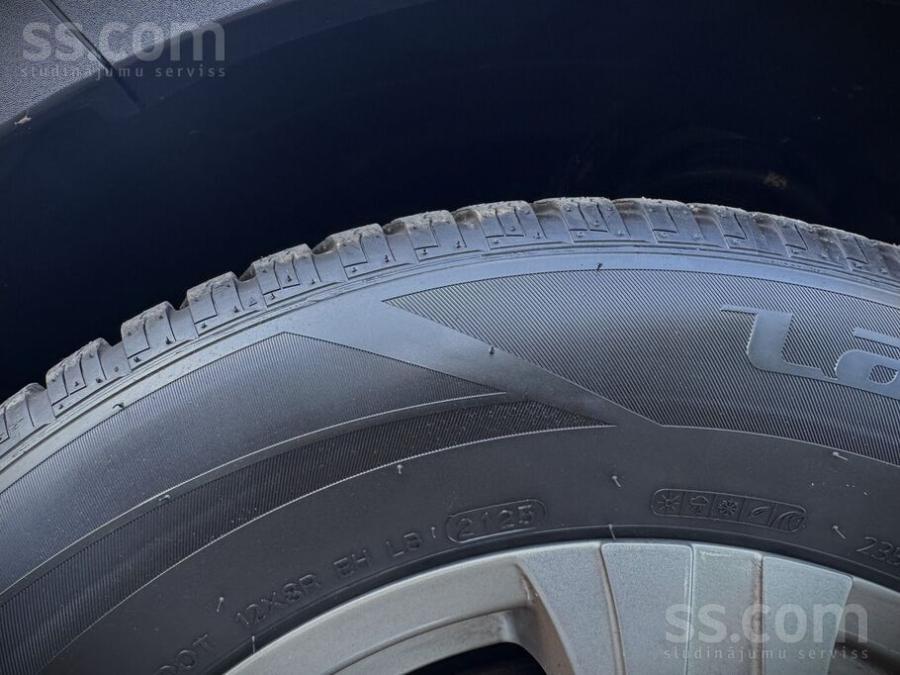 Pelēks Hyundai Santa Fe 2013 Jūrmala, ar dzinēja tilpumu 2.20 L un nobraukumu 168 tūkst. km par 9995 €, foto 19 vietnē AUTOMOTO.COM.LV