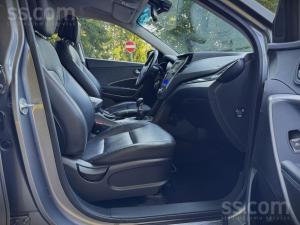 Pelēks Hyundai Santa Fe 2013 Jūrmala, ar dzinēja tilpumu 2.20 L un nobraukumu 168 tūkst. km par 9995 €, foto 24 vietnē AUTOMOTO.COM.LV