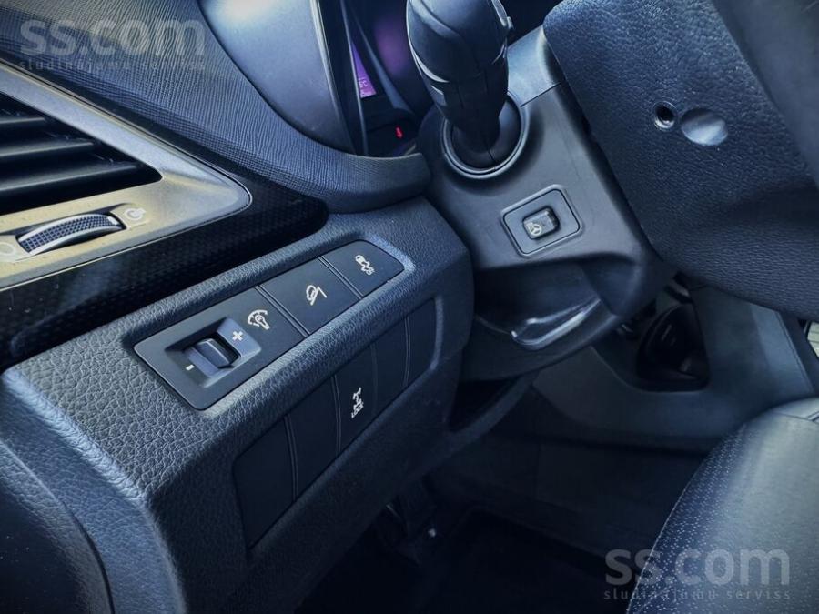 Pelēks Hyundai Santa Fe 2013 Jūrmala, ar dzinēja tilpumu 2.20 L un nobraukumu 168 tūkst. km par 9995 €, foto 27 vietnē AUTOMOTO.COM.LV