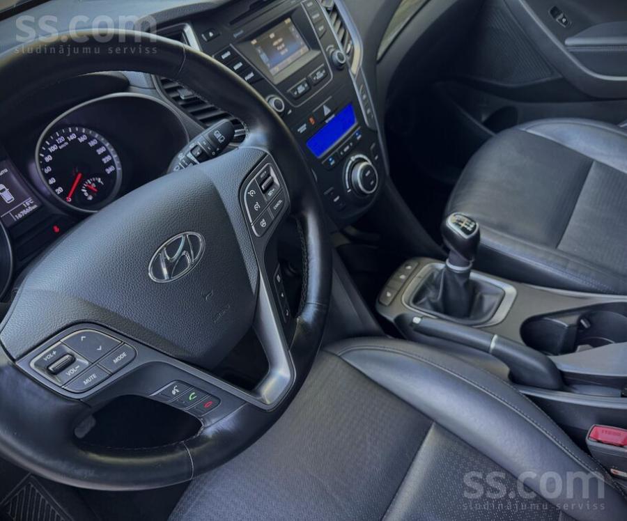 Pelēks Hyundai Santa Fe 2013 Jūrmala, ar dzinēja tilpumu 2.20 L un nobraukumu 168 tūkst. km par 9995 €, foto 28 vietnē AUTOMOTO.COM.LV