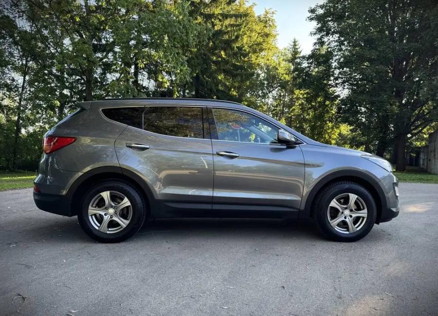 Pelēks Hyundai Santa Fe 2013 Jūrmala, ar dzinēja tilpumu 2.20 L un nobraukumu 168 tūkst. km par 9995 €, foto 7 vietnē AUTOMOTO.COM.LV