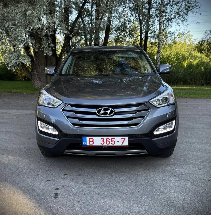 Pelēks Hyundai Santa Fe 2013 Jūrmala, ar dzinēja tilpumu 2.20 L un nobraukumu 168 tūkst. km par 9995 €, foto 10 vietnē AUTOMOTO.COM.LV