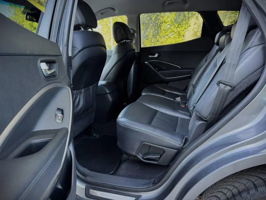 Pelēks Hyundai Santa Fe 2013 Jūrmala, ar dzinēja tilpumu 2.20 L un nobraukumu 168 tūkst. km par 9995 €, foto 23 vietnē AUTOMOTO.COM.LV
