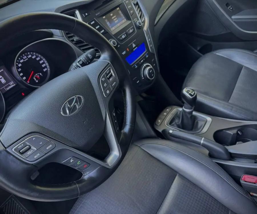 Pelēks Hyundai Santa Fe 2013 Jūrmala, ar dzinēja tilpumu 2.20 L un nobraukumu 168 tūkst. km par 9995 €, foto 28 vietnē AUTOMOTO.COM.LV