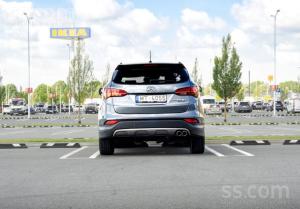 Pelēks Hyundai Santa Fe 2013 Rīga, ar dzinēja tilpumu 2.20 L un nobraukumu 235 tūkst. km par 8990 €, foto 8 vietnē AUTOMOTO.COM.LV