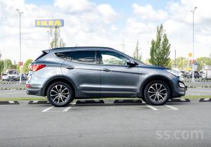 Pelēks Hyundai Santa Fe 2013 Rīga, ar dzinēja tilpumu 2.20 L un nobraukumu 235 tūkst. km par 8990 €, foto 10 vietnē AUTOMOTO.COM.LV
