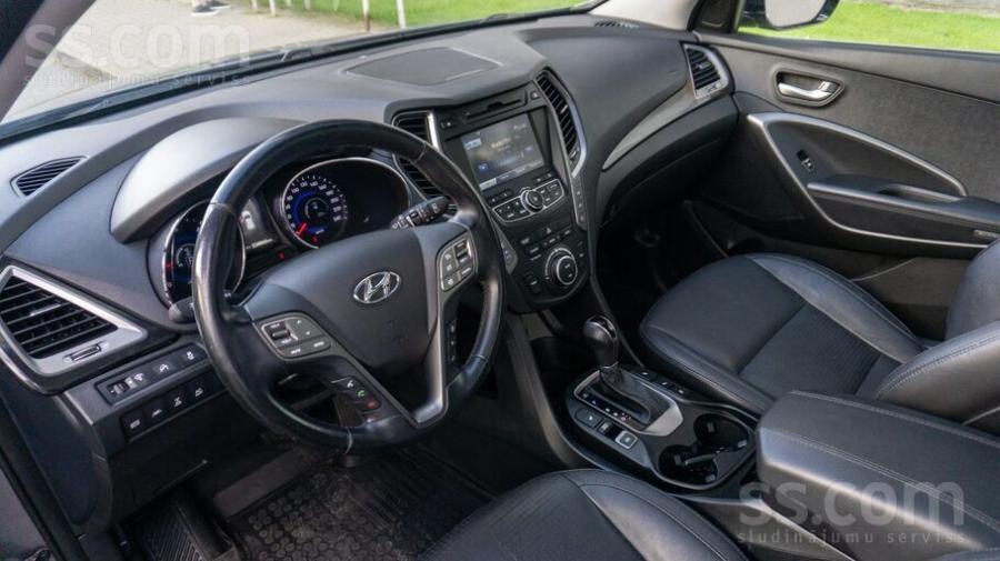 Pelēks Hyundai Santa Fe 2013 Rīga, ar dzinēja tilpumu 2.20 L un nobraukumu 235 tūkst. km par 8990 €, foto 11 vietnē AUTOMOTO.COM.LV