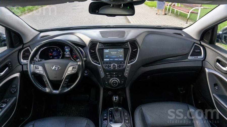 Pelēks Hyundai Santa Fe 2013 Rīga, ar dzinēja tilpumu 2.20 L un nobraukumu 235 tūkst. km par 8990 €, foto 13 vietnē AUTOMOTO.COM.LV