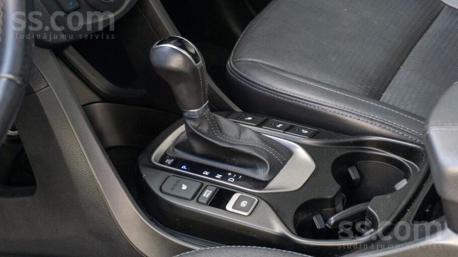 Pelēks Hyundai Santa Fe 2013 Rīga, ar dzinēja tilpumu 2.20 L un nobraukumu 235 tūkst. km par 8990 €, foto 16 vietnē AUTOMOTO.COM.LV