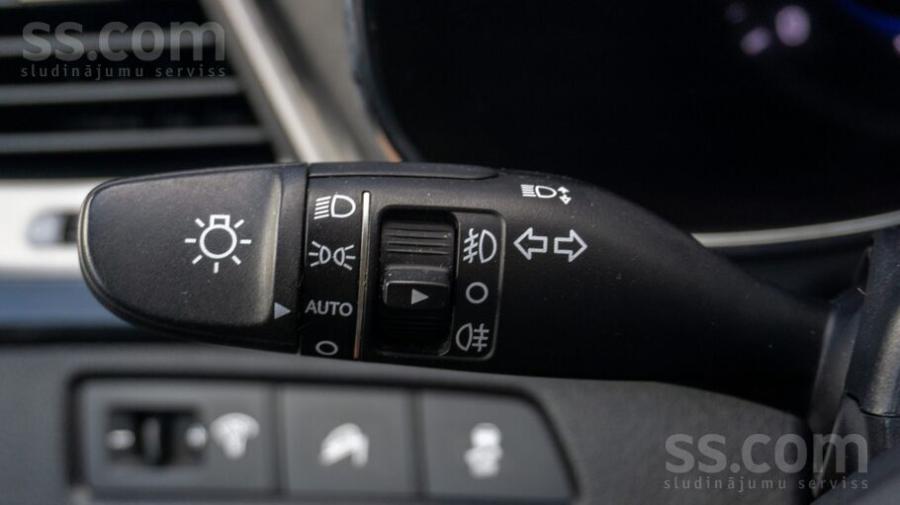 Pelēks Hyundai Santa Fe 2013 Rīga, ar dzinēja tilpumu 2.20 L un nobraukumu 235 tūkst. km par 8990 €, foto 25 vietnē AUTOMOTO.COM.LV