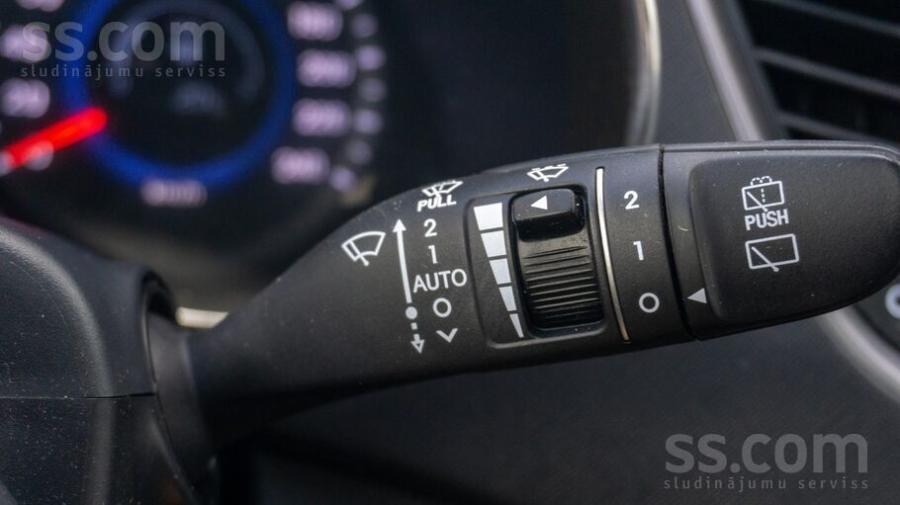 Pelēks Hyundai Santa Fe 2013 Rīga, ar dzinēja tilpumu 2.20 L un nobraukumu 235 tūkst. km par 8990 €, foto 26 vietnē AUTOMOTO.COM.LV