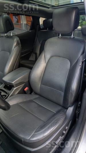 Pelēks Hyundai Santa Fe 2013 Rīga, ar dzinēja tilpumu 2.20 L un nobraukumu 235 tūkst. km par 8990 €, foto 33 vietnē AUTOMOTO.COM.LV