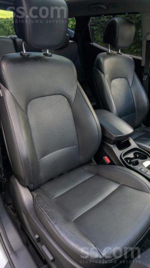 Pelēks Hyundai Santa Fe 2013 Rīga, ar dzinēja tilpumu 2.20 L un nobraukumu 235 tūkst. km par 8990 €, foto 34 vietnē AUTOMOTO.COM.LV