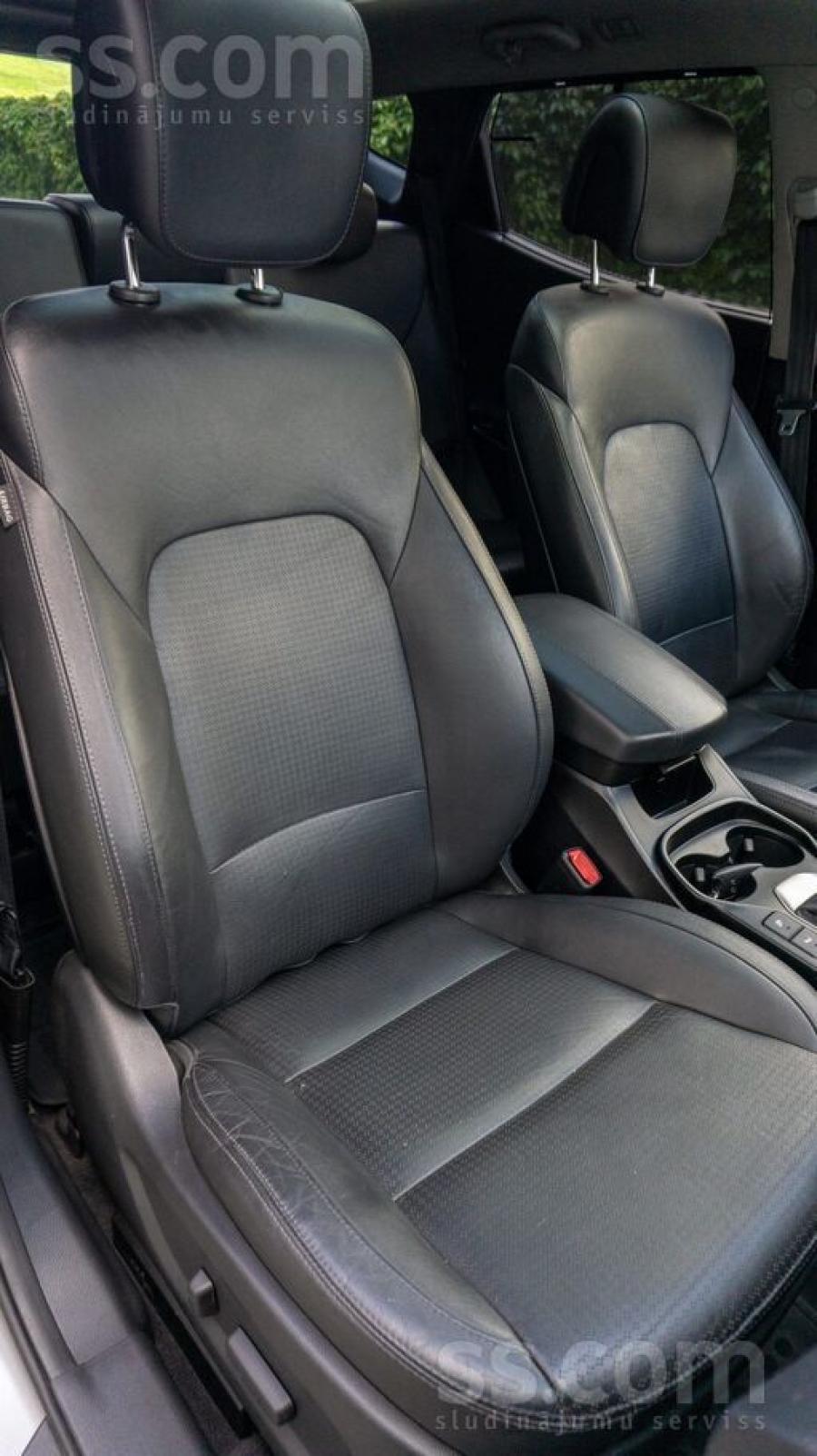 Pelēks Hyundai Santa Fe 2013 Rīga, ar dzinēja tilpumu 2.20 L un nobraukumu 235 tūkst. km par 8990 €, foto 34 vietnē AUTOMOTO.COM.LV