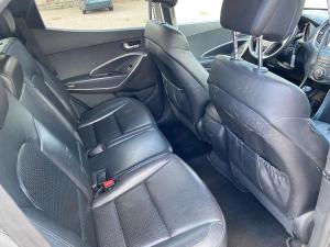 Pelēks Hyundai Santa Fe 2013 Raseiniai, ar dzinēja tilpumu 2.20 L un nobraukumu 371 tūkst. km par 7300 €, foto 28 vietnē AUTOMOTO.COM.LV