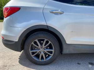 Pelēks Hyundai Santa Fe 2013 Raseiniai, ar dzinēja tilpumu 2.20 L un nobraukumu 371 tūkst. km par 7300 €, foto 5 vietnē AUTOMOTO.COM.LV