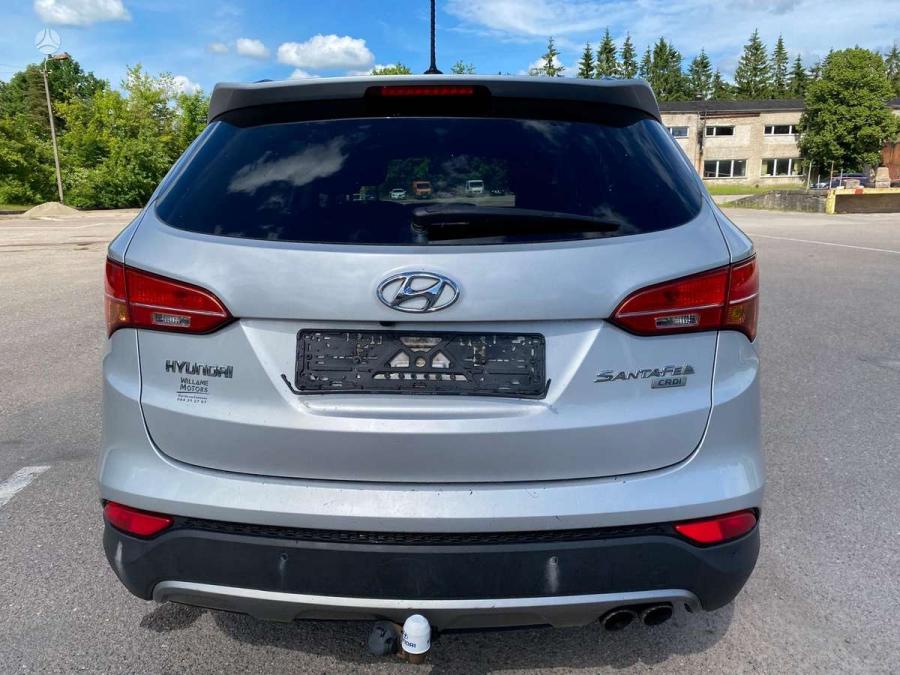 Pelēks Hyundai Santa Fe 2013 Raseiniai, ar dzinēja tilpumu 2.20 L un nobraukumu 371 tūkst. km par 7300 €, foto 6 vietnē AUTOMOTO.COM.LV