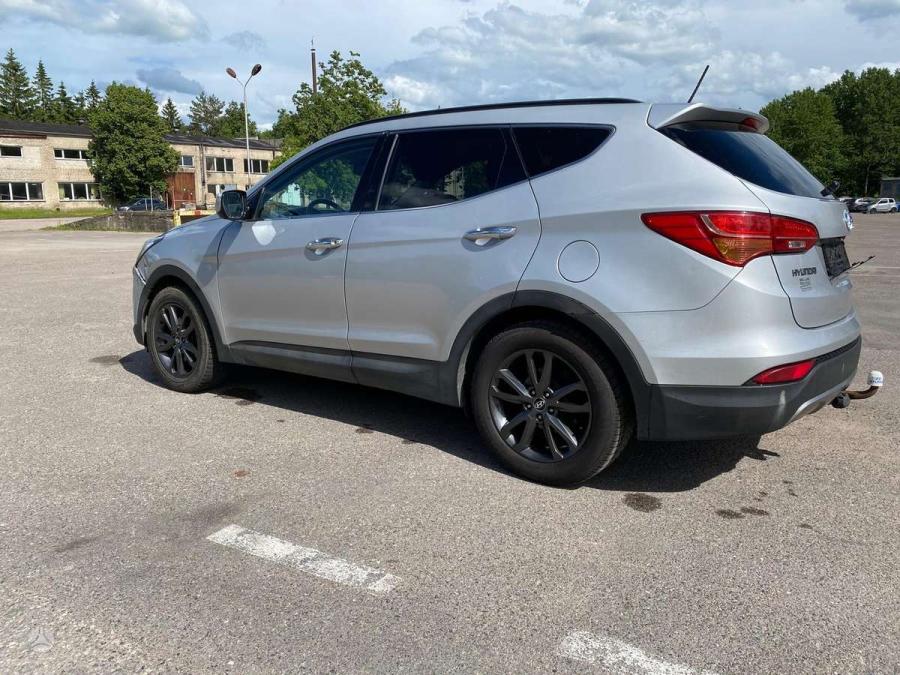 Pelēks Hyundai Santa Fe 2013 Raseiniai, ar dzinēja tilpumu 2.20 L un nobraukumu 371 tūkst. km par 7300 €, foto 7 vietnē AUTOMOTO.COM.LV