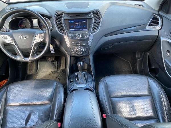 Pelēks Hyundai Santa Fe 2013 Raseiniai, ar dzinēja tilpumu 2.20 L un nobraukumu 371 tūkst. km par 7300 €, foto 10 vietnē AUTOMOTO.COM.LV