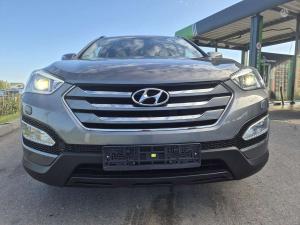 Pelēks Hyundai Santa Fe 2013 Utena, ar dzinēja tilpumu 2.20 L un nobraukumu 241 tūkst. km par 8950 €, foto 4 vietnē AUTOMOTO.COM.LV