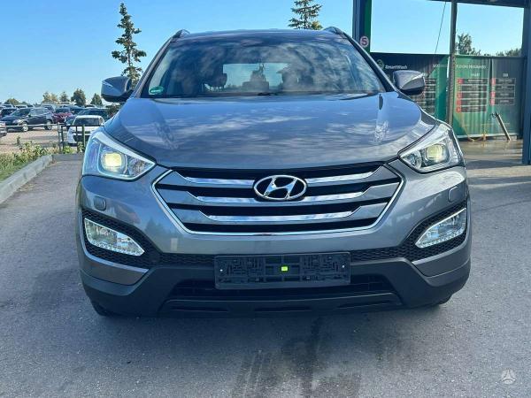 Pelēks Hyundai Santa Fe 2013 Utena, ar dzinēja tilpumu 2.20 L un nobraukumu 241 tūkst. km par 8950 €, foto 5 vietnē AUTOMOTO.COM.LV