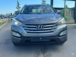 Pelēks Hyundai Santa Fe 2013 Utena, ar dzinēja tilpumu 2.20 L un nobraukumu 241 tūkst. km par 8950 €, foto 5 vietnē AUTOMOTO.COM.LV
