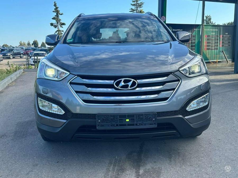 Pelēks Hyundai Santa Fe 2013 Utena, ar dzinēja tilpumu 2.20 L un nobraukumu 241 tūkst. km par 8950 €, foto 5 vietnē AUTOMOTO.COM.LV