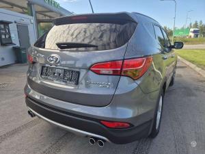 Pelēks Hyundai Santa Fe 2013 Utena, ar dzinēja tilpumu 2.20 L un nobraukumu 241 tūkst. km par 8950 €, foto 7 vietnē AUTOMOTO.COM.LV