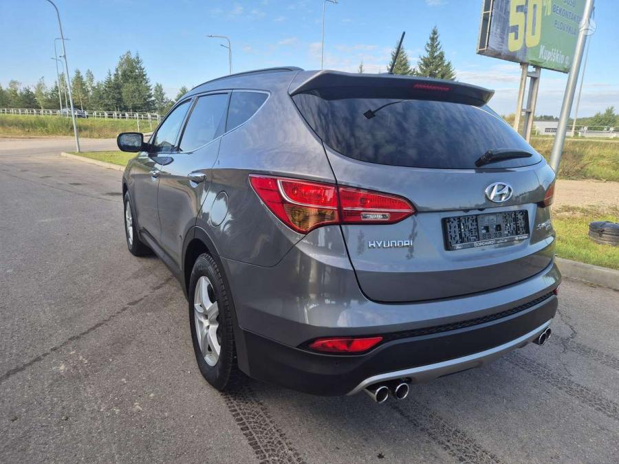 Pelēks Hyundai Santa Fe 2013 Utena, ar dzinēja tilpumu 2.20 L un nobraukumu 241 tūkst. km par 8950 €, foto 9 vietnē AUTOMOTO.COM.LV