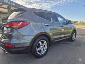 Pelēks Hyundai Santa Fe 2013 Utena, ar dzinēja tilpumu 2.20 L un nobraukumu 241 tūkst. km par 8950 €, foto 10 vietnē AUTOMOTO.COM.LV