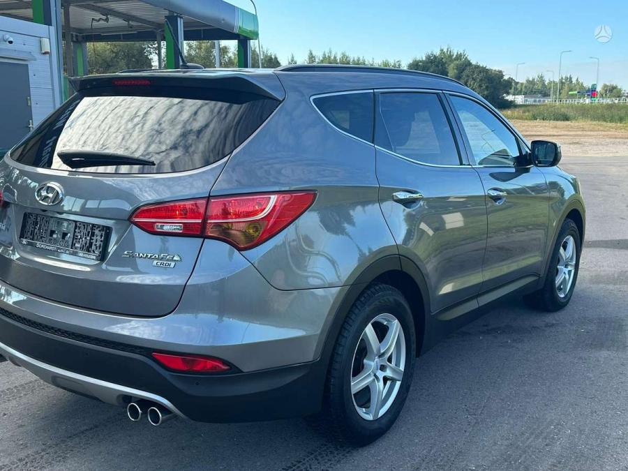 Pelēks Hyundai Santa Fe 2013 Utena, ar dzinēja tilpumu 2.20 L un nobraukumu 241 tūkst. km par 8950 €, foto 13 vietnē AUTOMOTO.COM.LV