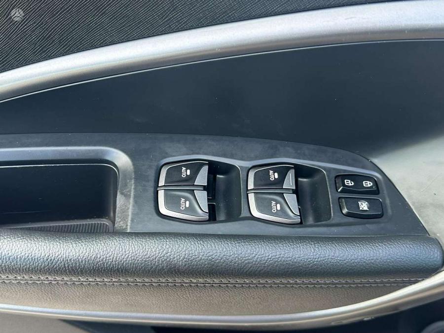 Pelēks Hyundai Santa Fe 2013 Utena, ar dzinēja tilpumu 2.20 L un nobraukumu 241 tūkst. km par 8950 €, foto 19 vietnē AUTOMOTO.COM.LV