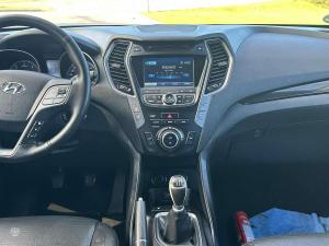 Pelēks Hyundai Santa Fe 2013 Utena, ar dzinēja tilpumu 2.20 L un nobraukumu 241 tūkst. km par 8950 €, foto 23 vietnē AUTOMOTO.COM.LV